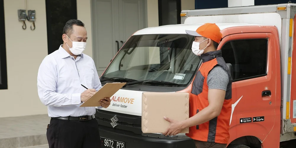 Jadi Mitra Driver Paket Online, Pendapatan Bisa untuk Cicil Mobil